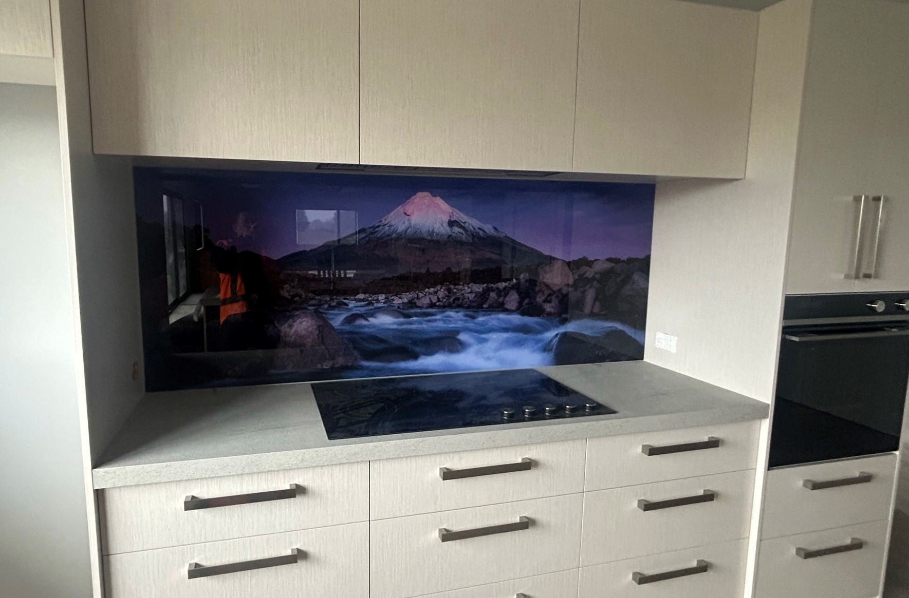 Kitchen & Bathroom Splashbacks | Deep South Glass